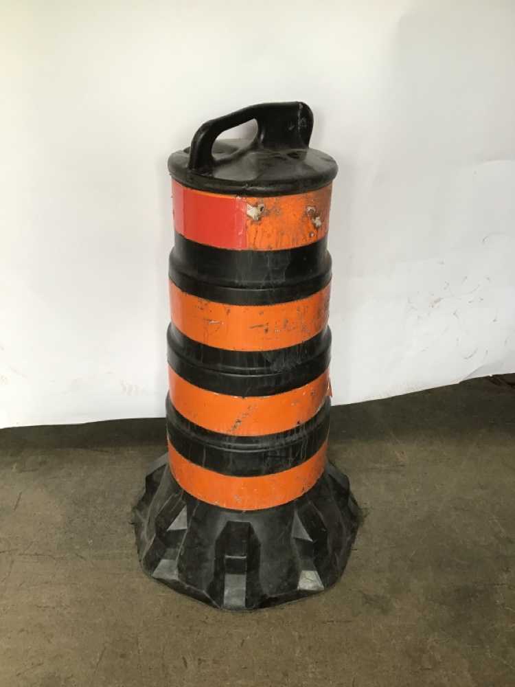Construction Pylon Large – Lock Up Props