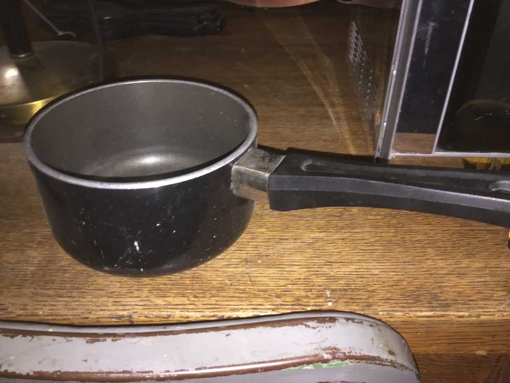 Black Metal Cooking Pot With Black Handle