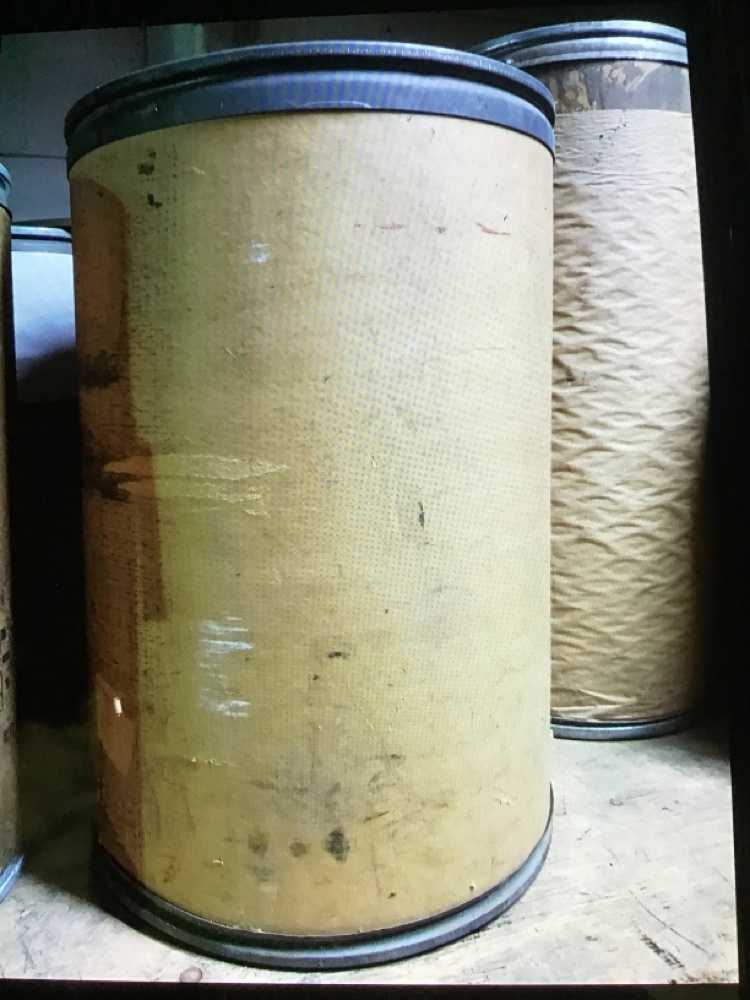 Cardboard Barrel With Metal Trim/lid