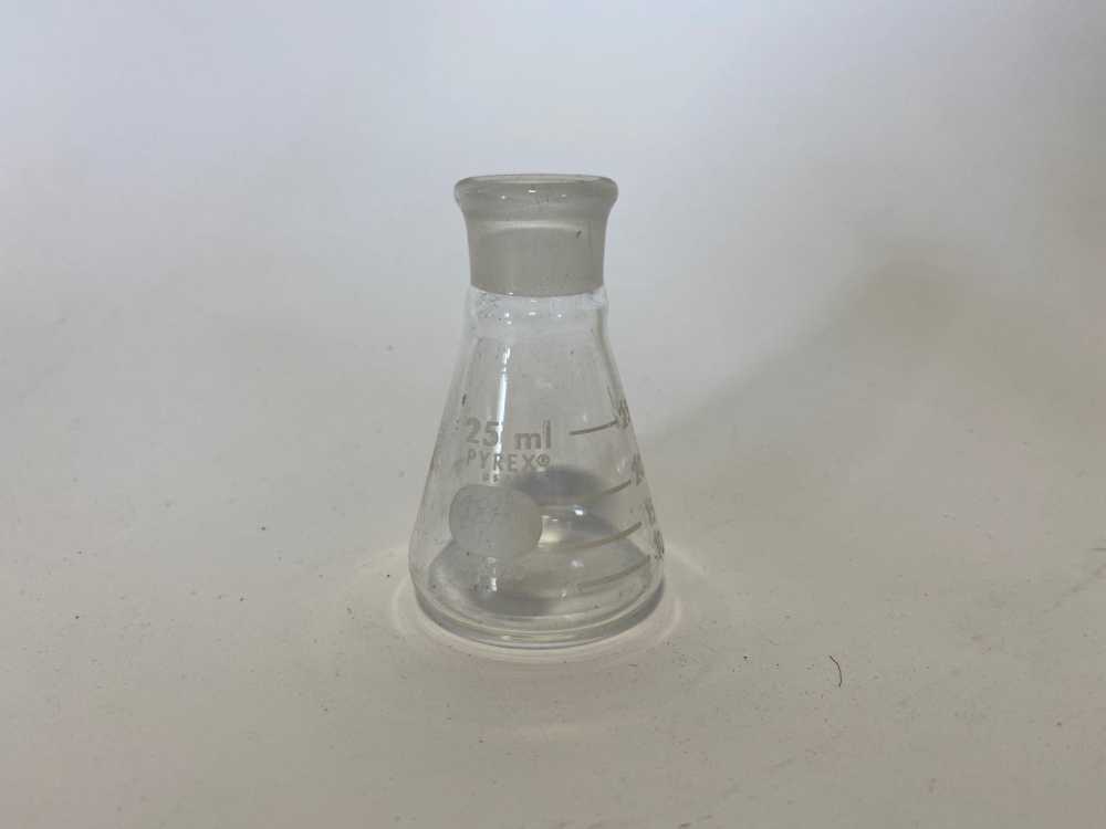 25 Ml Small Tapered Beaker