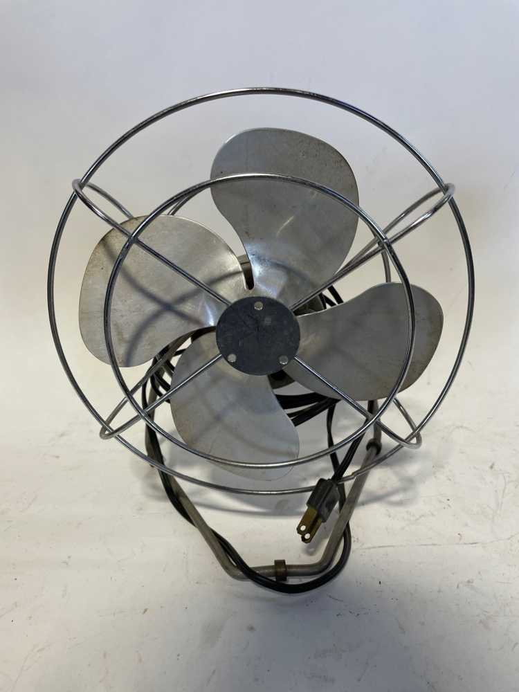 Metal Table Top Fan Vintage